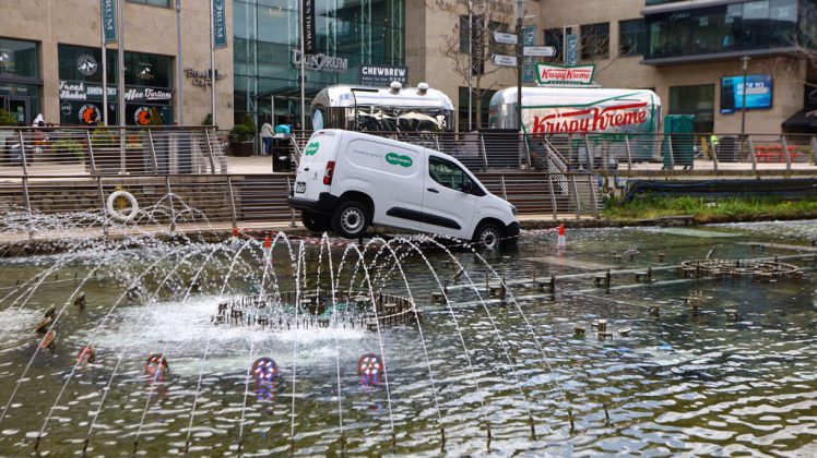 Talon & OMD Pull Off OOH Stunt in Dundrum for Specsavers | AdWorld.ie