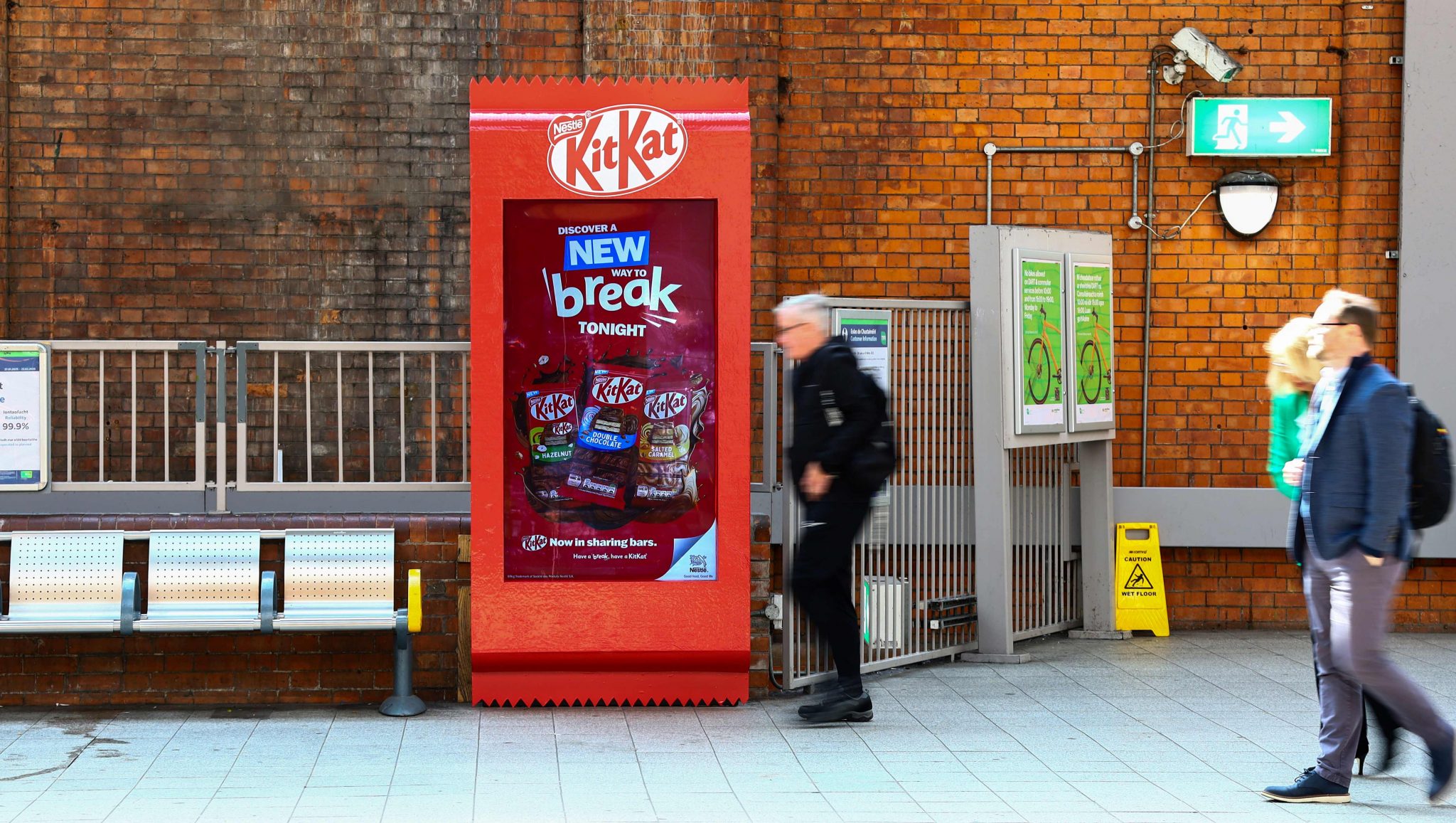 KitKat Gets a New Break With OOH Campaign from Posterplan & GroupM ...